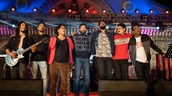 Cactus' Pata experiences a narrow escape in a road accident | Bengali ...