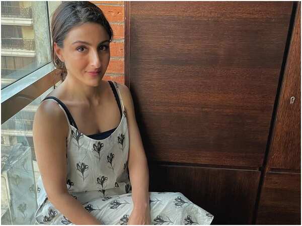 Soha Ali Khan gives this to Inaaya to eat every day | Hindi Movie News ...