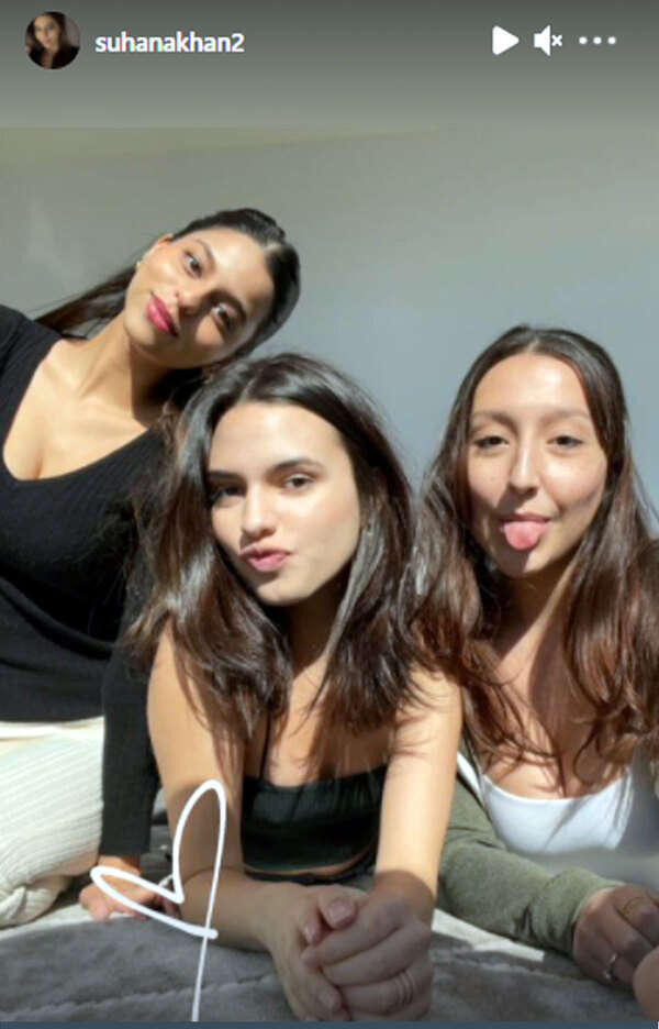 For Suhana Khan, it’s all sunsets and pout-perfect selfies with her ...