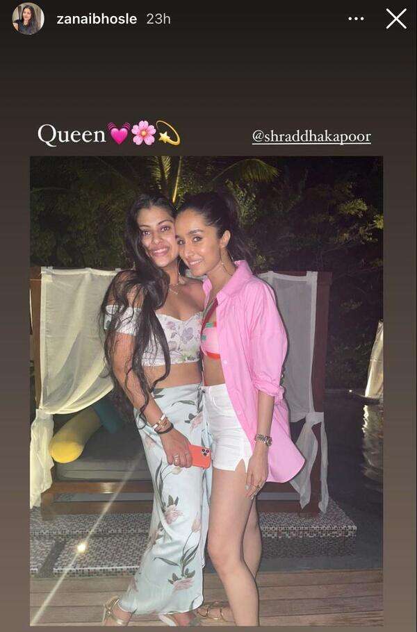 Asha Bhosle’s granddaughter Zanai looks gorgeous as she twins with ...