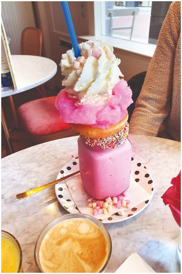 Freakshakes to jelly cakes: Ready to try an extreme dessert? - Times of ...