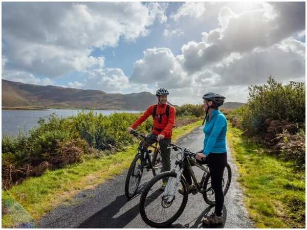 Biking couples set fitness and relationship goals - Times of India
