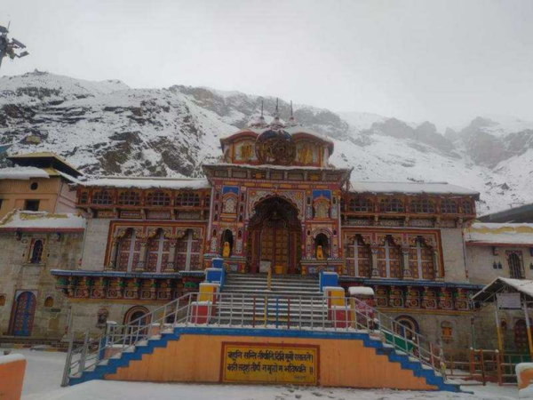 Snowfall in hills, thunderstorm & rain in foothills bring marginal ...