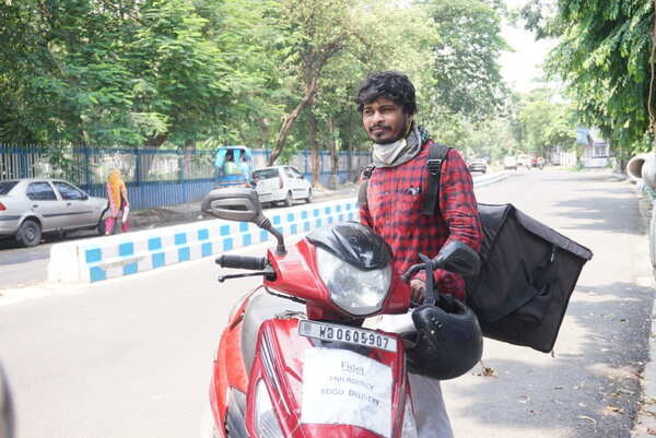 #CovidSecondWave the last straw for these actors-turned-delivery ...