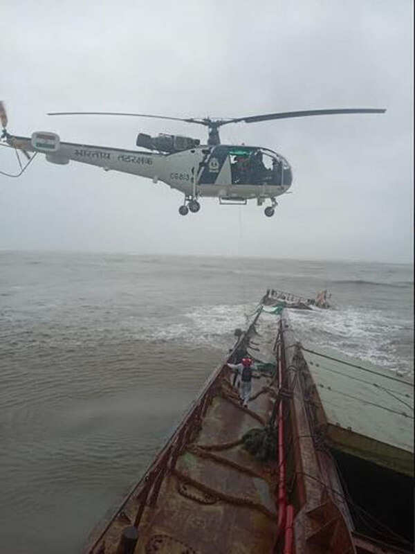 Maharashtra: 16 crew members rescued from sinking cargo vessel in mid ...