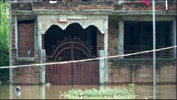 Uttar Pradesh Flood: Uttar Pradesh govt intensifies relief, rescue ...