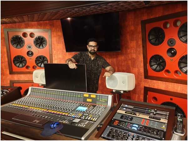 Musicians talk about the inspiring decor in their home studios | Hindi ...