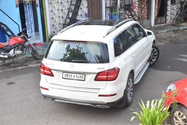 Exclusive photos: Manoj Bajpayee becomes a proud owner of a brand new ...