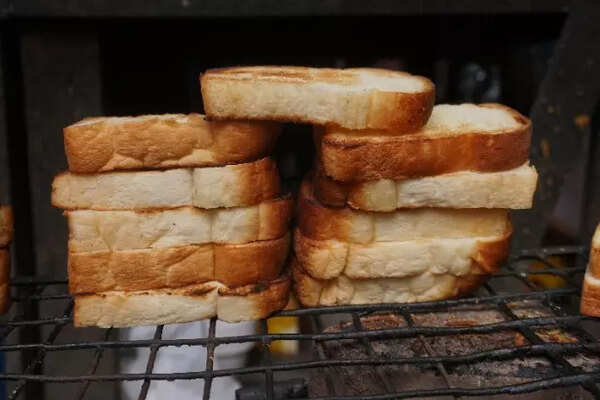Pound ruti goes posh: Kolkata’s signature 'quarter bread' continues to ...