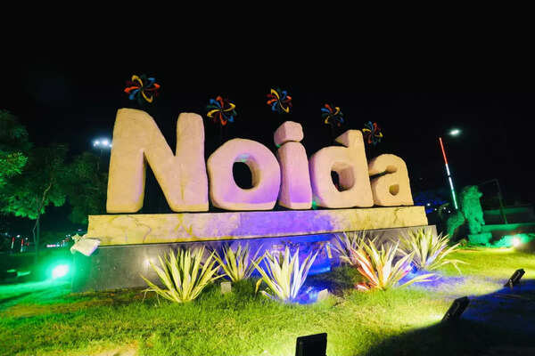 Noida installs over 1 lakh LED lights, more dark spots to be lit ...