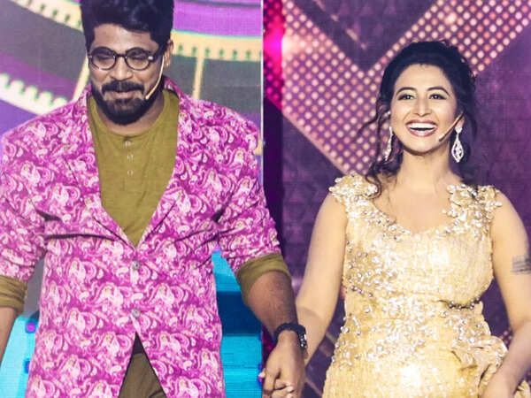 Enjoy The New Tamil Music Video For 'Jil Jil' By Anthony Daasan and V2 Vijay Vicky