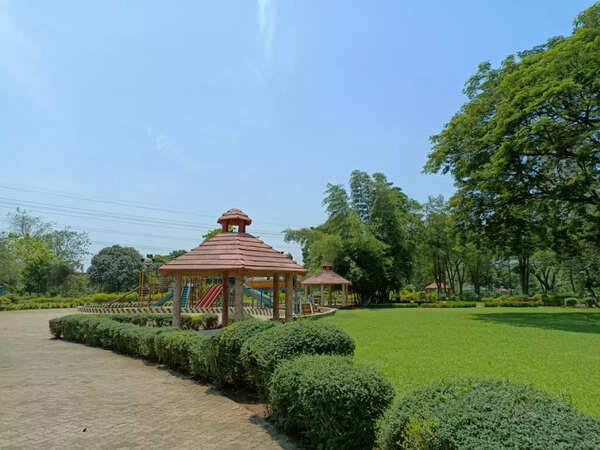 Mumbai's first urban forest blooms at Wadala's Bhakti Park | Mumbai ...