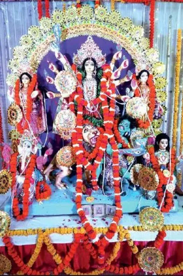 Lucknow: All roads lead to pandals with the arrival of Goddess Durga ...