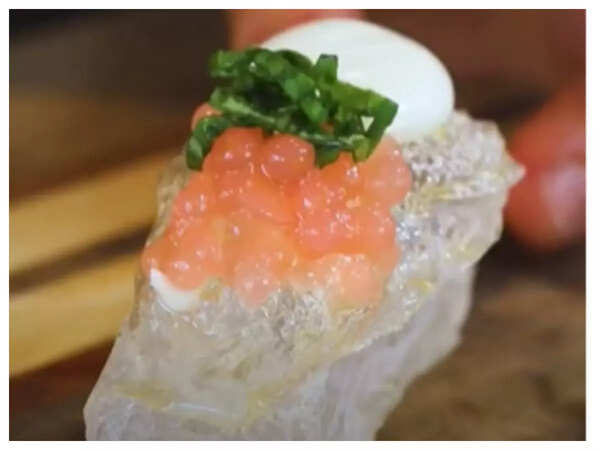 Viral: Invisible Pizza recipe leaves netizens amazed - Times of India