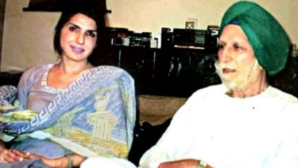 Former Punjab CM Amarinder Singh shares more photos of Aroosa Alam ...