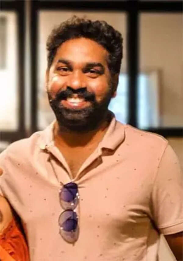 Adbhutham Movie Review: A love story backed by a novel concept