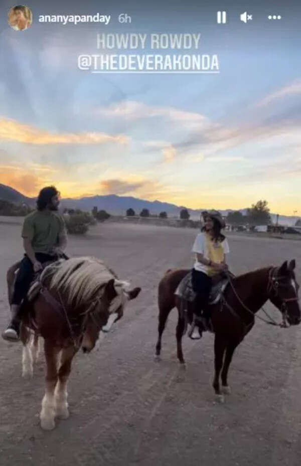 Ananya Panday, Vijay Deverkonda enjoy horse riding on sets of 'Liger ...