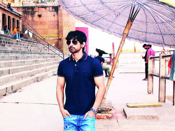 The aura of Banaras gives me inner peace, says Nivaan Sen - Times of India