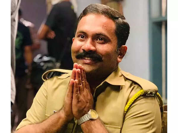 Netizens puzzled; are Guru Somasundaram and Shelly a real-life couple ...