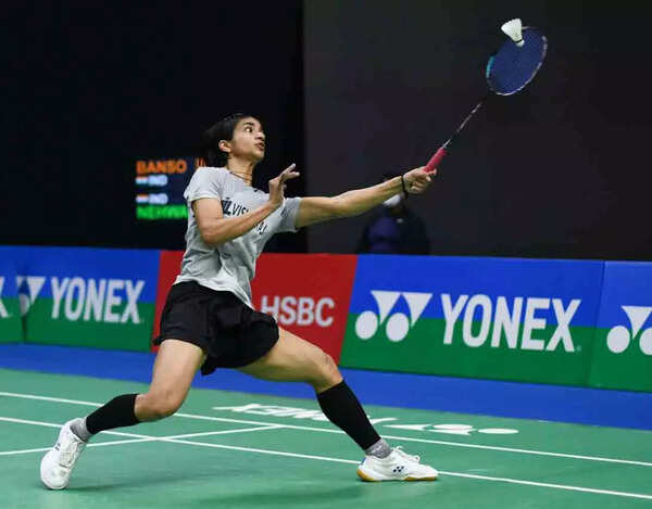 Feeling is yet to sink in, says Malvika after beating idol Saina ...