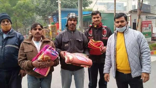 Noida: Residents come together to celebrate apartment complex’s ...