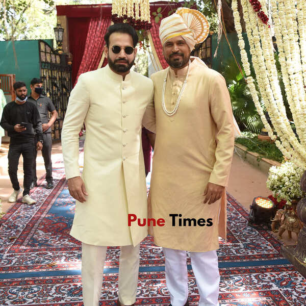 Band, Baja, Baraat: A star studded wedding for Janhavi Dhariwal and ...
