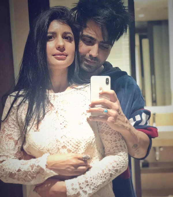 #7Days7LoveMoments: When Harrdy Sandhu’s girlfriend Zenith Sidhu wrote ...