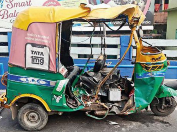 Schoolkid Among 8 Injured In Flyover Accidents | Kolkata News - The ...