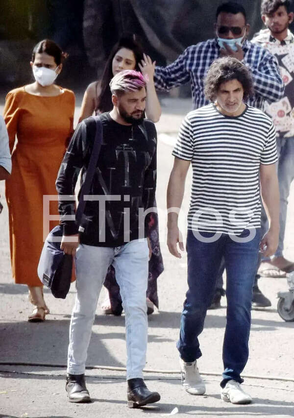 Akshay Kumar and Nushrratt Bharuccha head back to the sets to shoot for ...