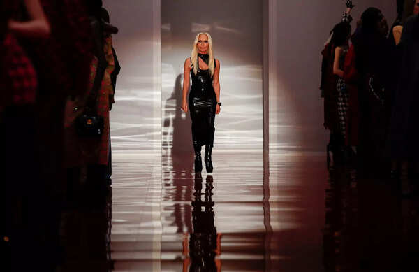 Avanti Nagrath becomes first Indian model to open Versace show at Milan ...