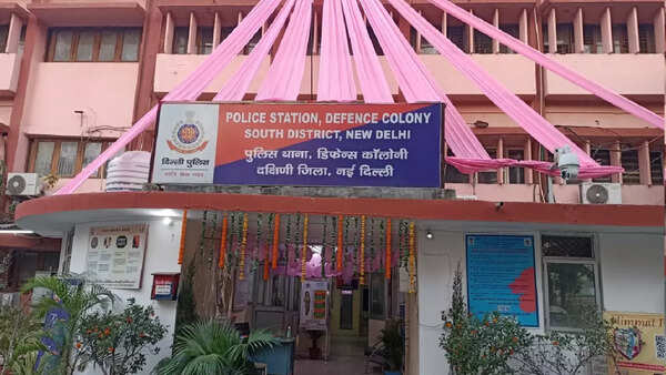 Delhi Police dedicates Defence Colony station to women personnel, urges ...