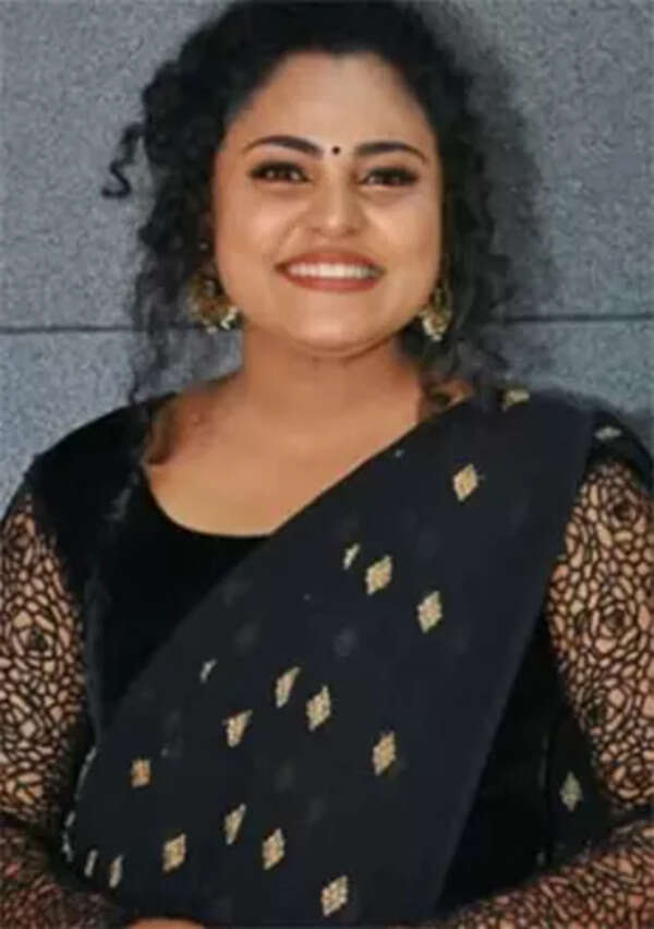 Saudi Vellakka Movie Review: Are our courts providing justice?