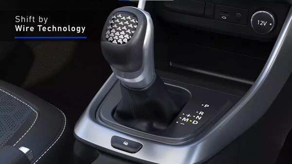 Tata Altroz DCA (Dual Clutch Automatic) all technologies explained ...