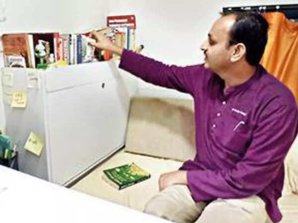 Save Energy: Iit-b Prof Drives Home Message Using Solar Bus | Bengaluru ...