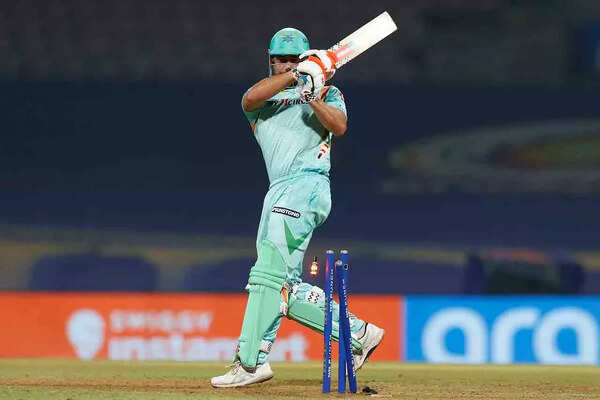 Explained: How wide does a delivery have to be for it to be a wide ball ...