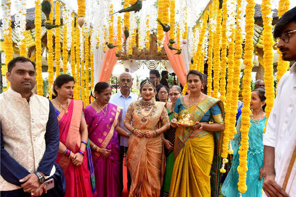 Kaavya Sha gets married to Varun Gowda | Kannada Movie News - Times of ...