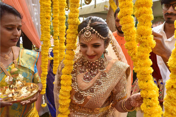 Kaavya Sha gets married to Varun Gowda | Kannada Movie News - Times of ...