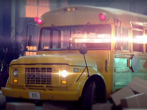 BTS pamper ARMYs with nostalgia ahead of their 9th Anniversary | K-pop ...