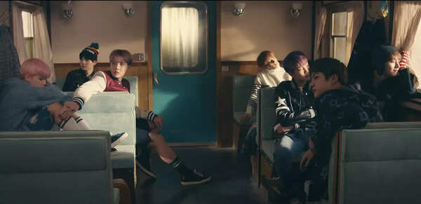 BTS pamper ARMYs with nostalgia ahead of their 9th Anniversary | K-pop ...