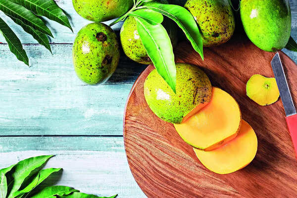 Ushasi and Neel take up the mango challenge | Bengali Movie News ...