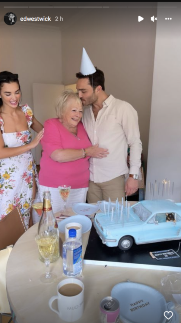 Amy Jackson celebrates boyfriend Ed Westwick's birthday with his family ...