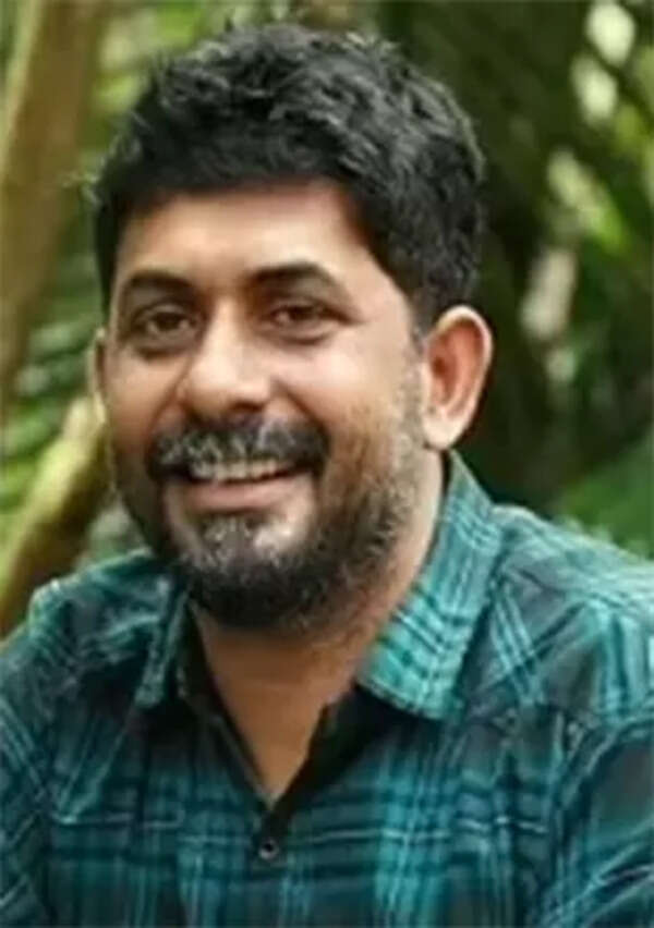 Ronth Movie Review: A Haunting Gritty Police Drama from Shahi Kabir