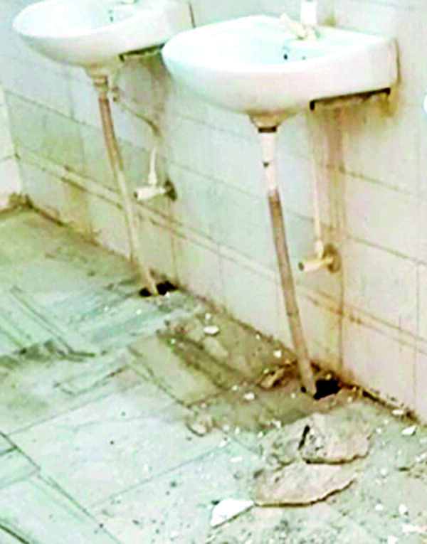 Rajendra Institute Of Medical Sciences: Girl Students At Rims Live In ...