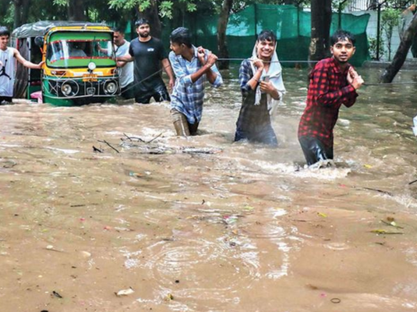Floodcheck Plan Doesn’t Pay Off: Rain Brings City To Its Knees Again ...