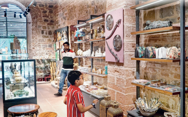 Delhi: The Mughals live again at Red Fort barracks | Delhi News - Times ...