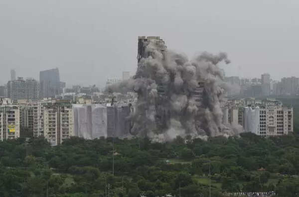 In India's largest demolition till date, Supertech twin towers brought ...