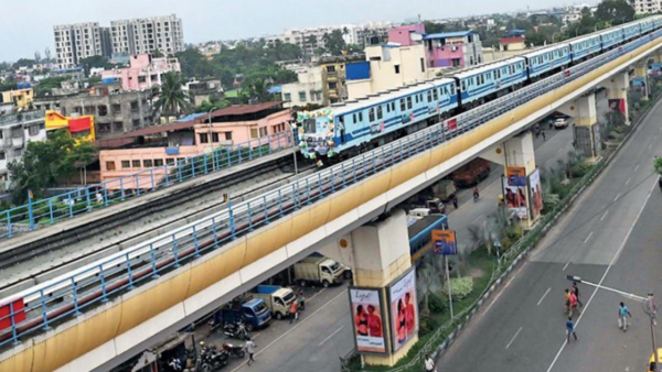 Kolkata: Thousands queue up to see Metro chug through Behala for first ...