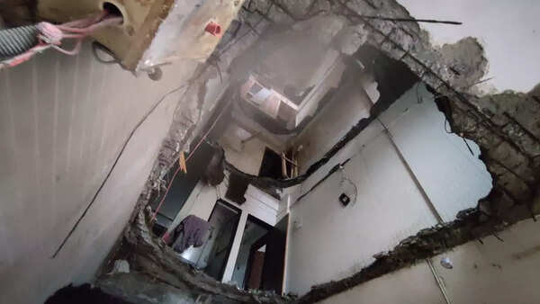 Maharashtra: Four killed, one injured as part of building slab ...