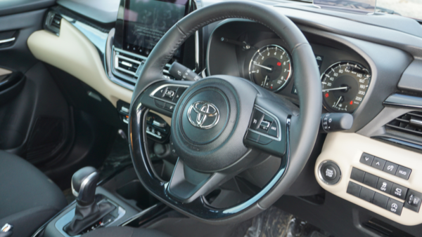 Glanza: 2022 Toyota Glanza first drive review | Just a rebadged Baleno ...