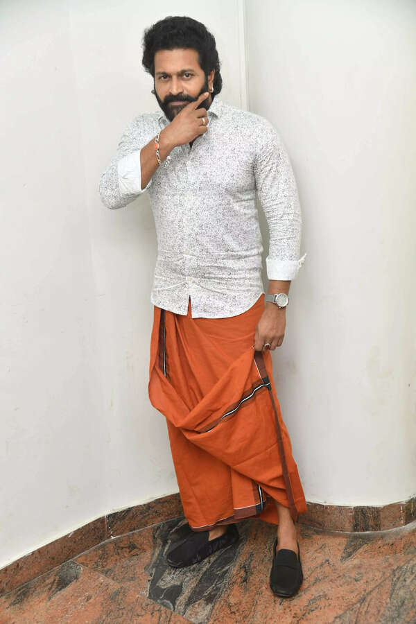 Bye, Pants! Hello, Lungi! - Times of India